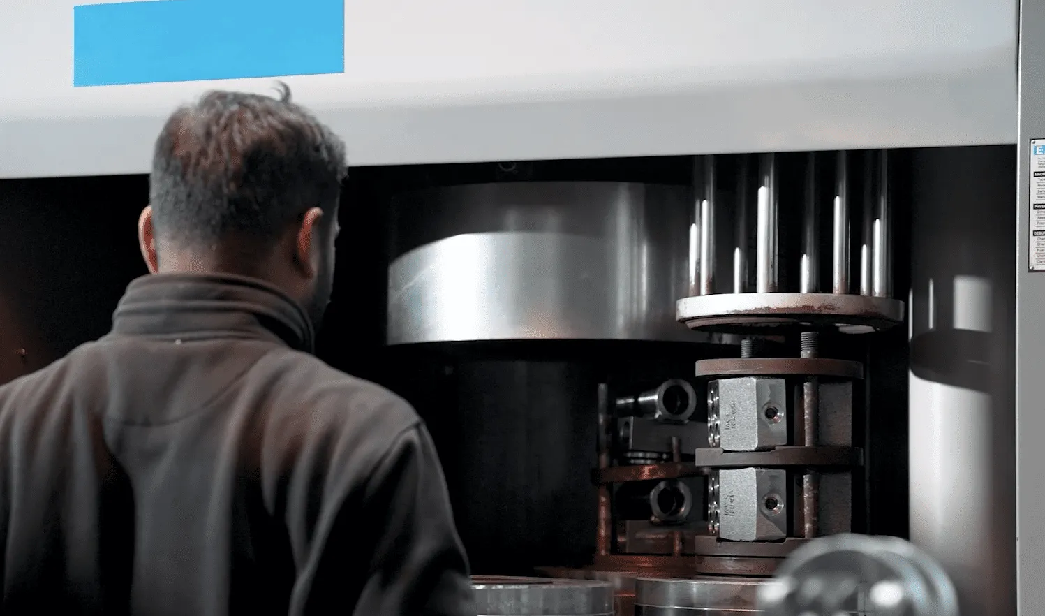 Deburring: solutions, methods and machines