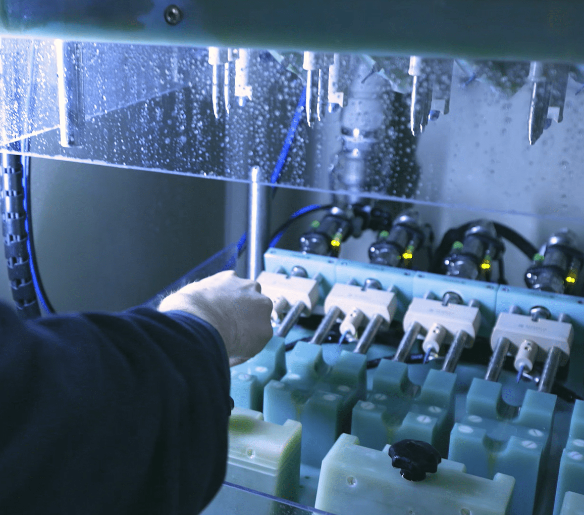 Deburring: solutions, methods and machines